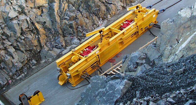 Linear Winches | Bezemer Group