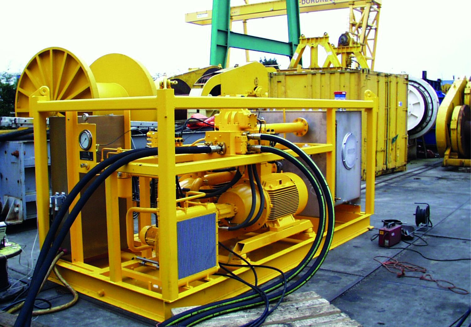 400 Ton Linear Winch IPM 560 | Bezemer Group