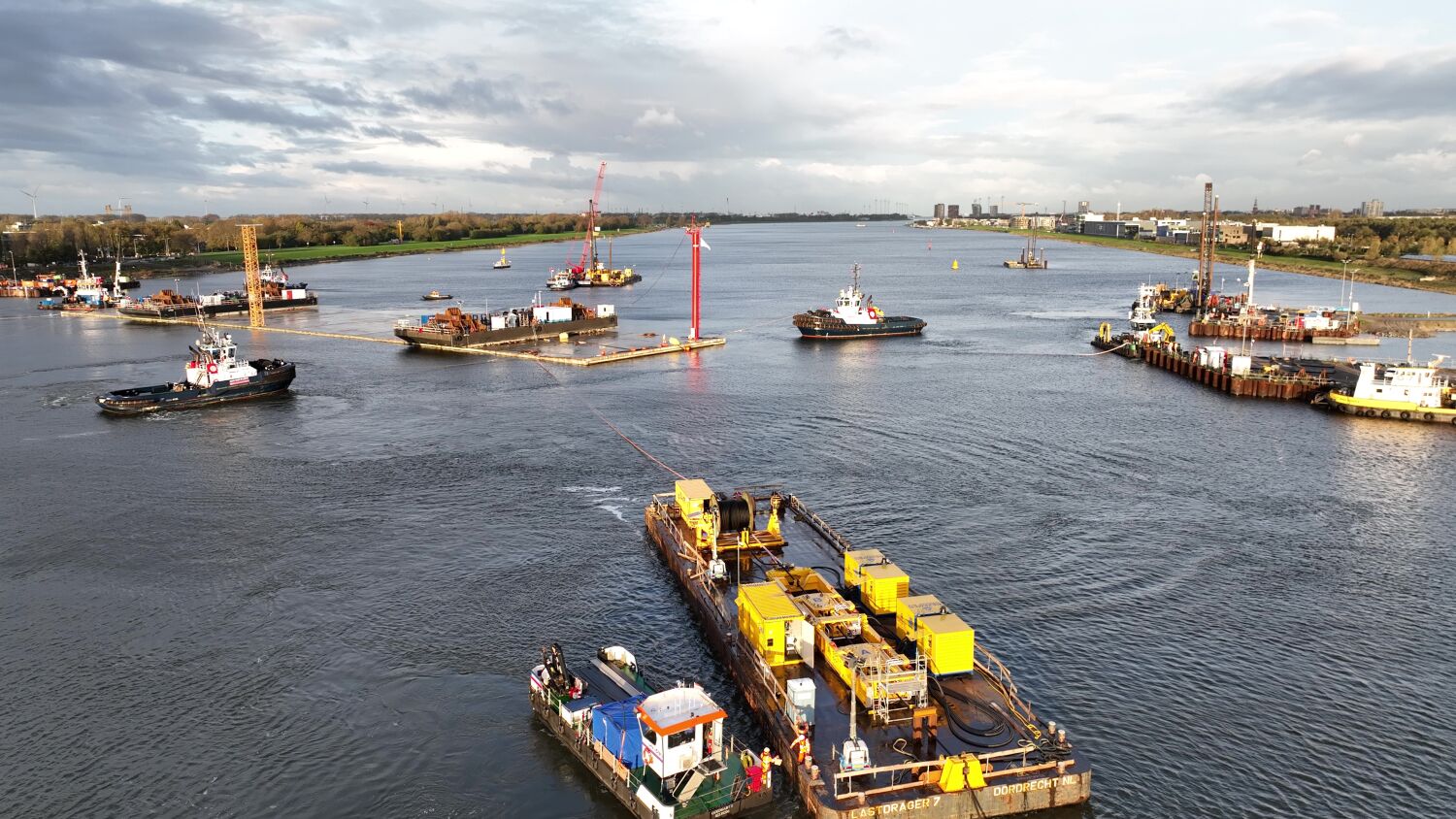 Installation of tunnel element maasdeltatunnel completed - Bezemer ...
